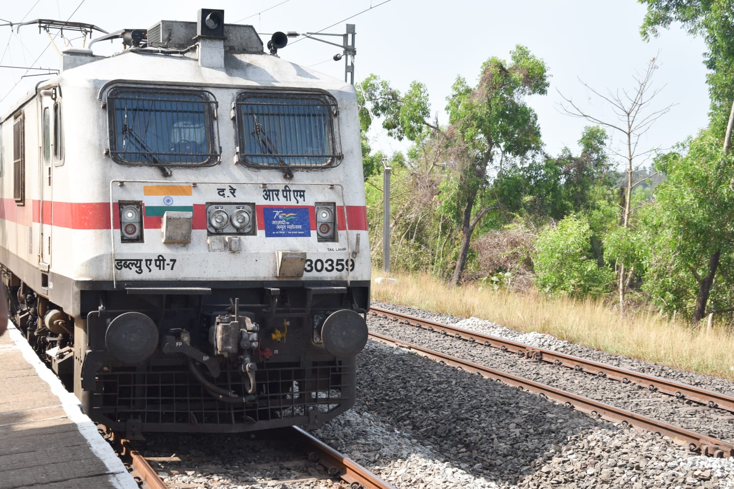 Tawadkar Flags-off Gandhidham-Nagercoil Express - Goemkarponn - Goa News