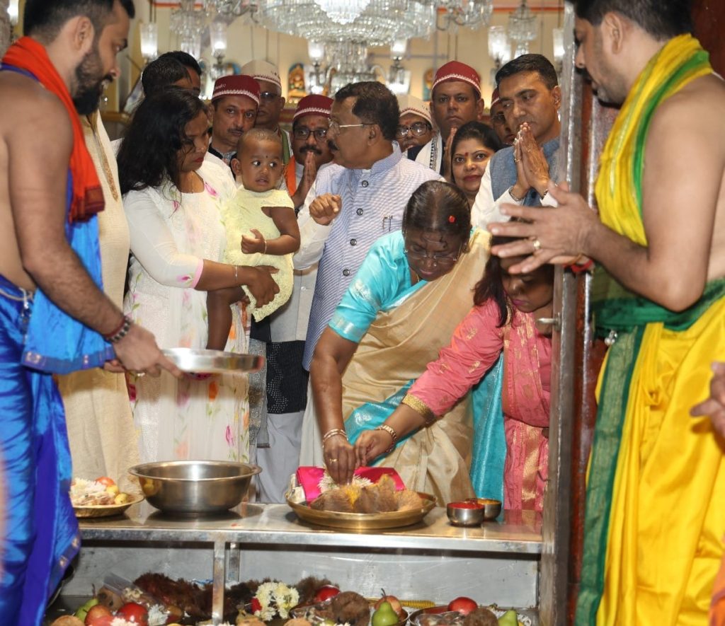 PRESIDENT'S DAY OUT IN GOA; Visits Basilica, Shantadurga, Mahalsa ...