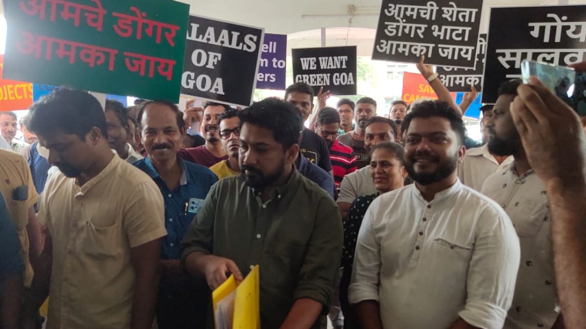 RG protests outside TCP office in Mapusa against mega projects in ...